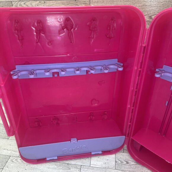 Barbie | Toys | 998 Mattel Barbie Vintage Takealong Doll Trunk Wpop Up ...